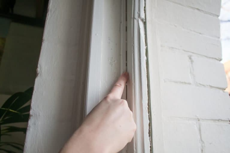 8 Highly Efficient Ways to Soundproof a Window (+DIY Window Inserts ...